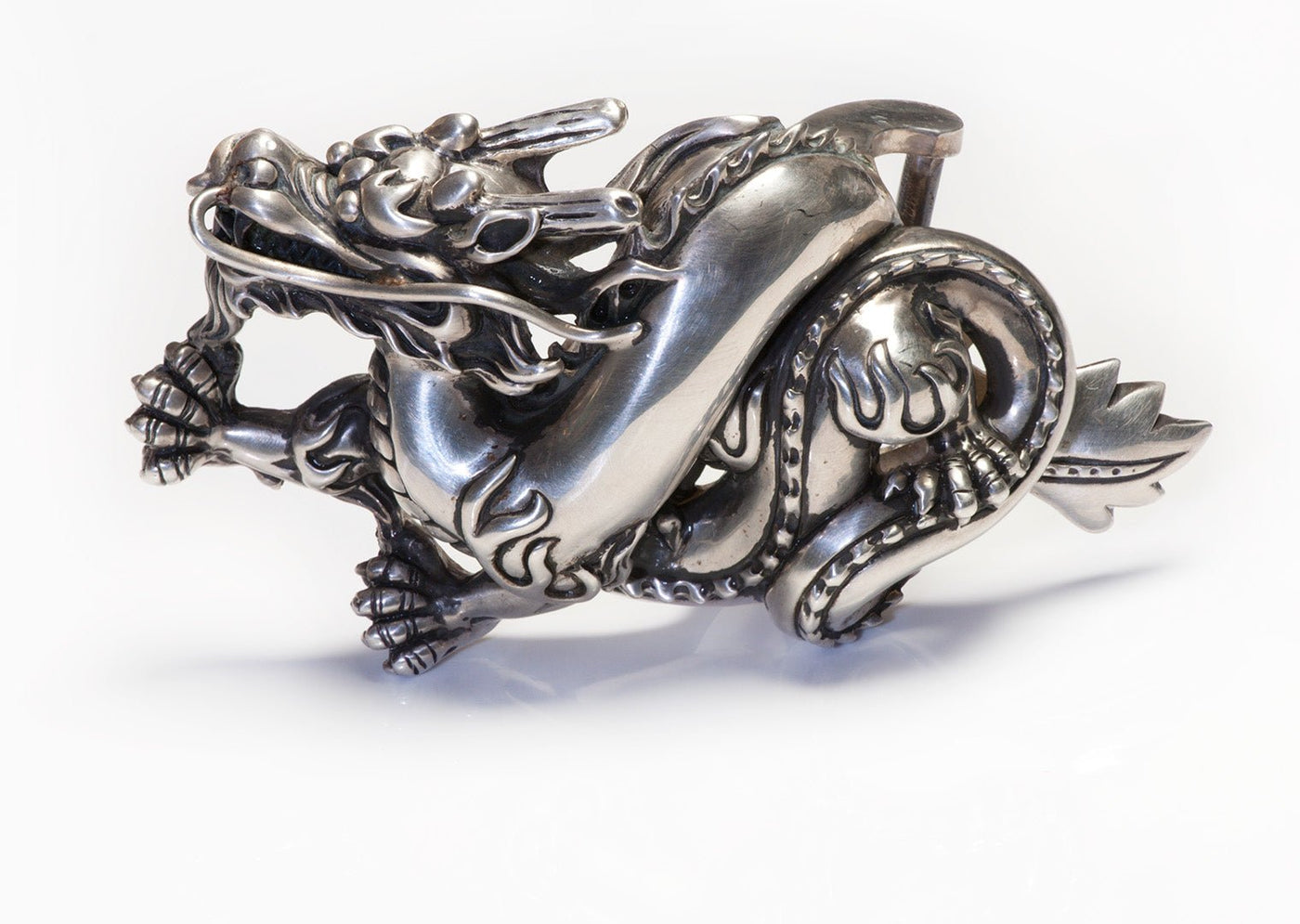 How Much Silver Exists in the World and Who Owns It (2025 Guide)