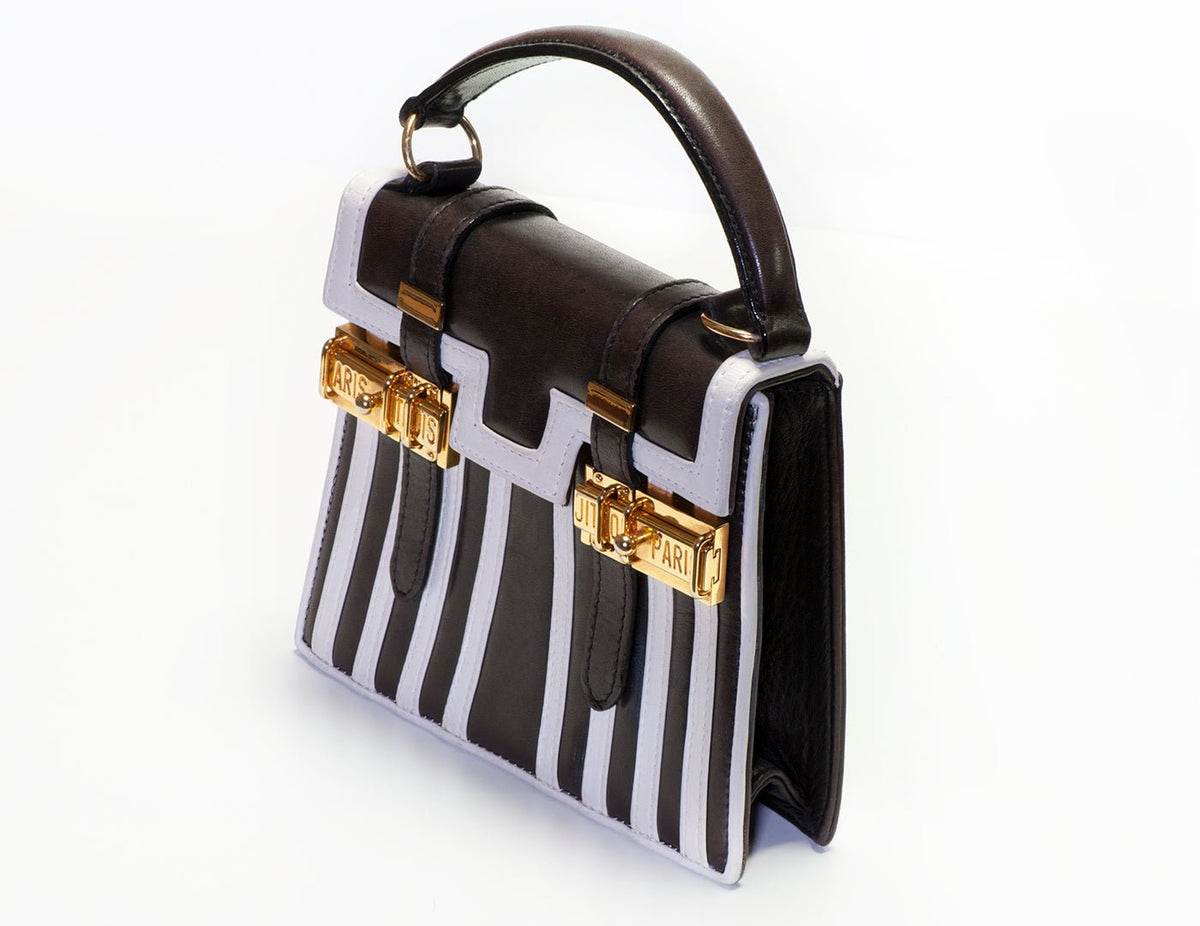 Practical Uses and Fashions of Handbags and Purses