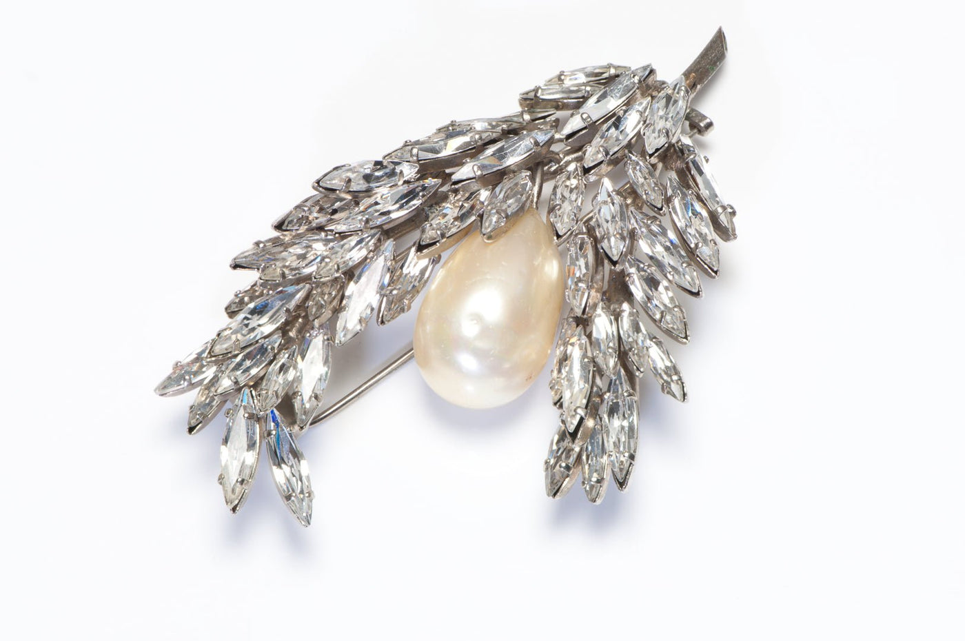 Christian Dior Couture 1950’s Roger Jean-Pierre Crystal Pearl Flower Brooch