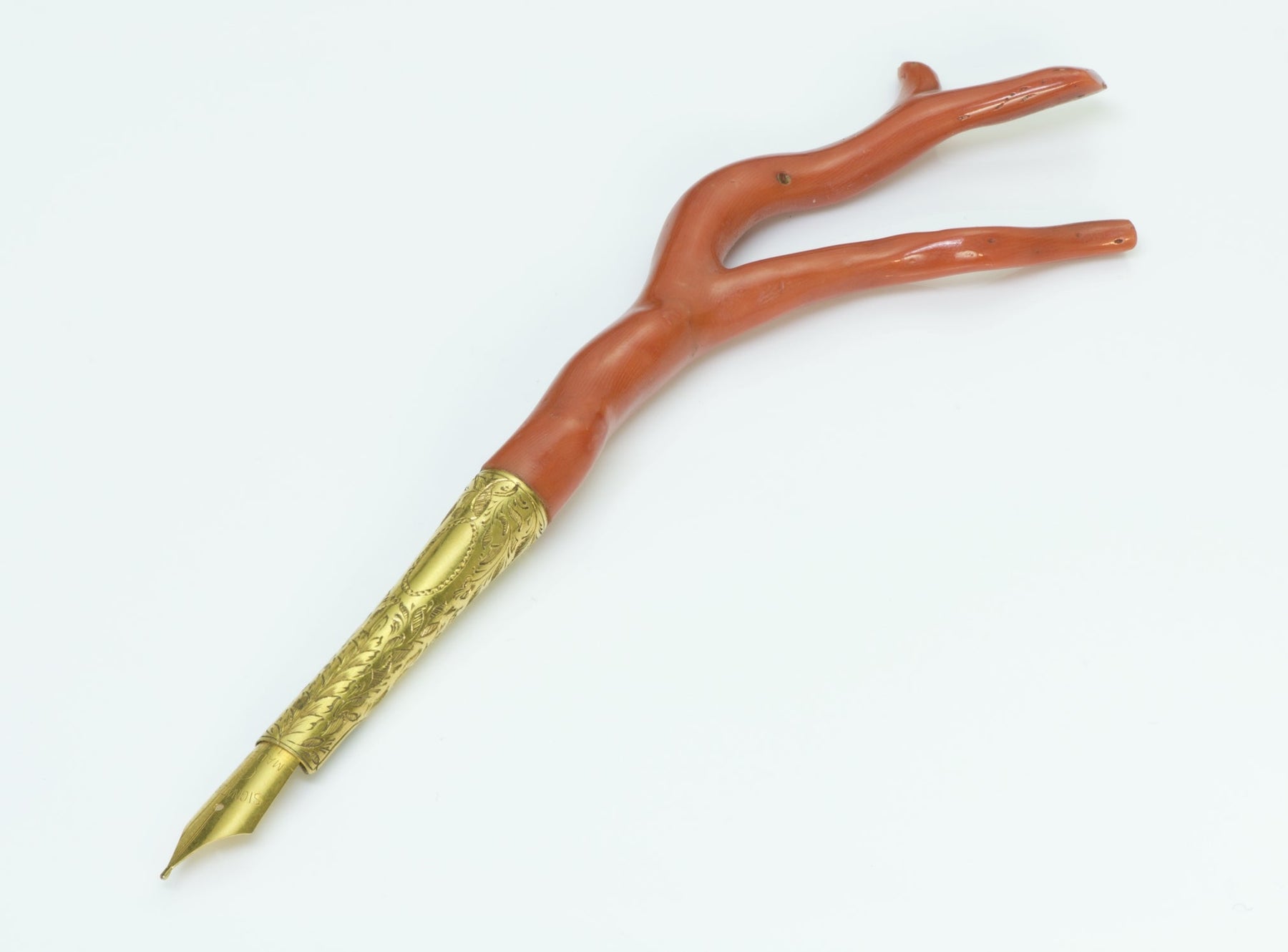 Coral 14K Yellow Gold Vintage Ink Pen