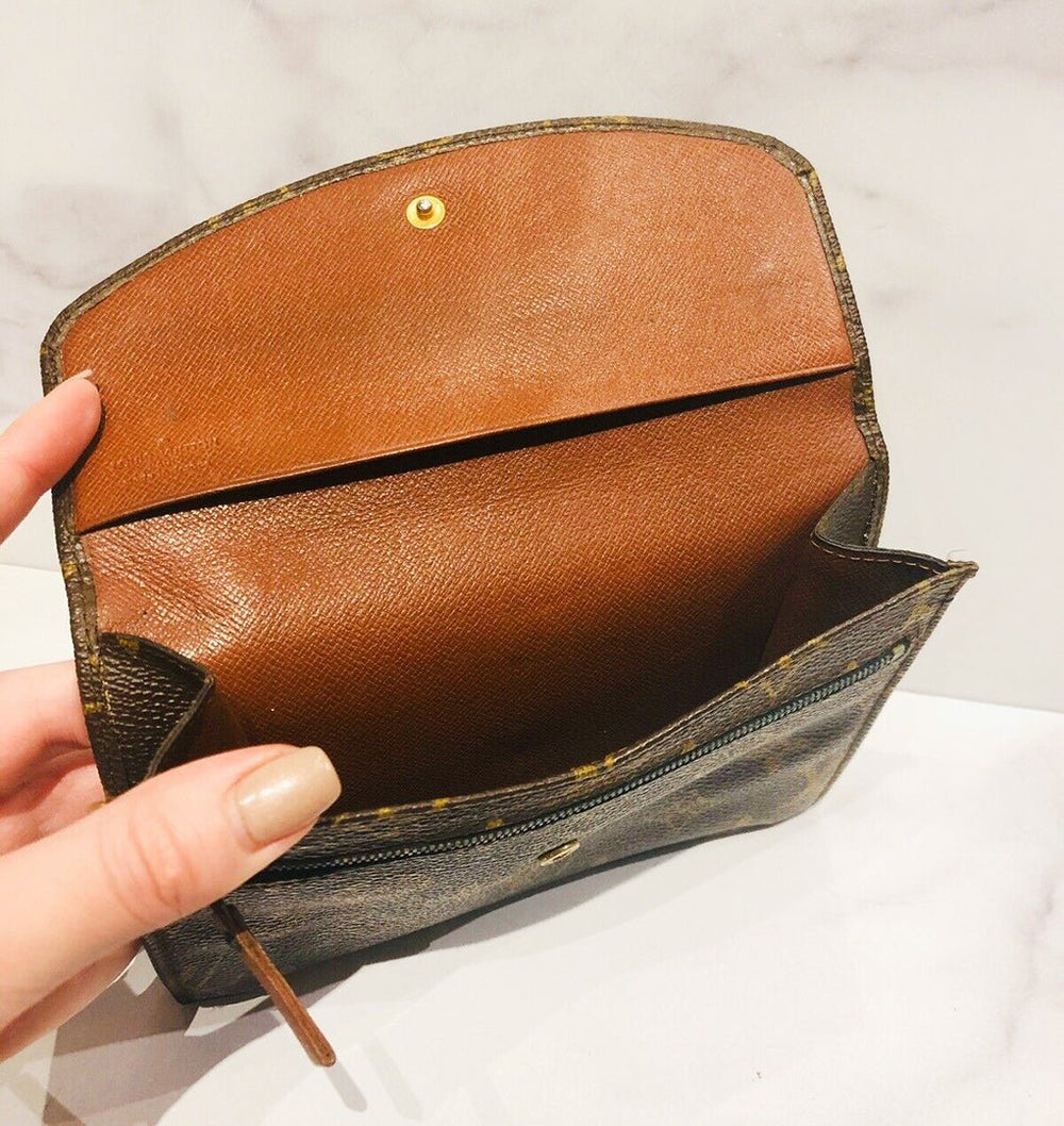 Vintage Louis Vuitton LV Brown Monogram Envelope Wallet